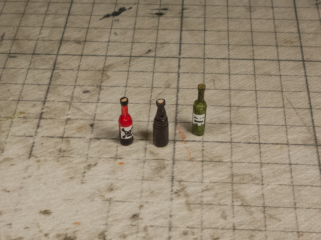 Scratch built: Bottles – Papierschnitzel
